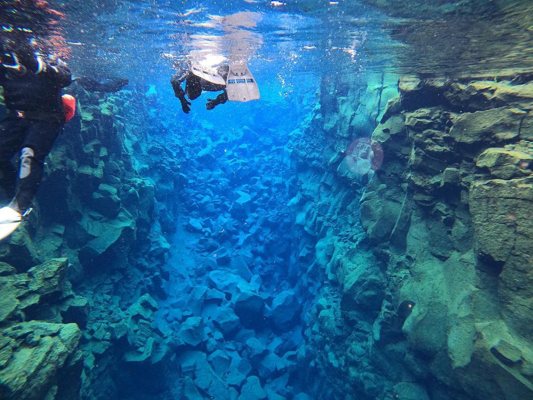 Snorkelen of duiken in de Silfra Kloof in IJsland | Tips en tickets