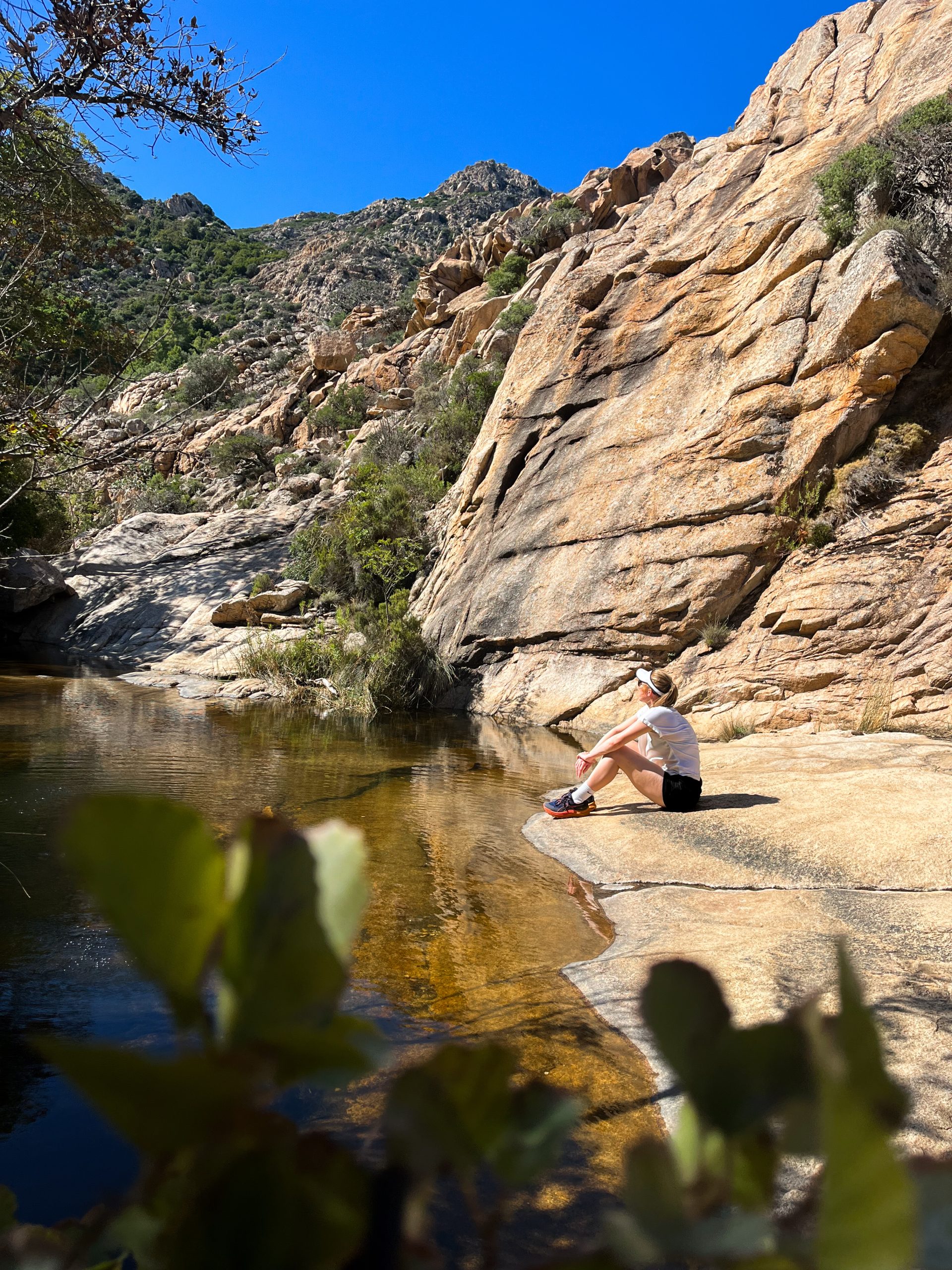 Hike in de buurt van Olbia naar natural pools - Wegwijs naar